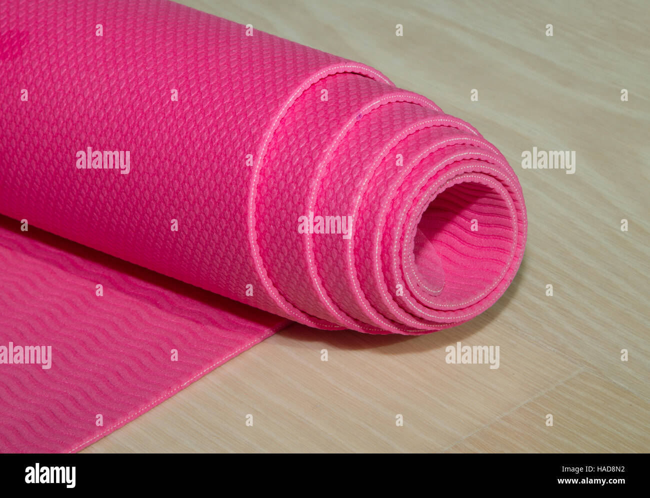 Fitness pink sports mat hi-res stock photography and images - Alamy