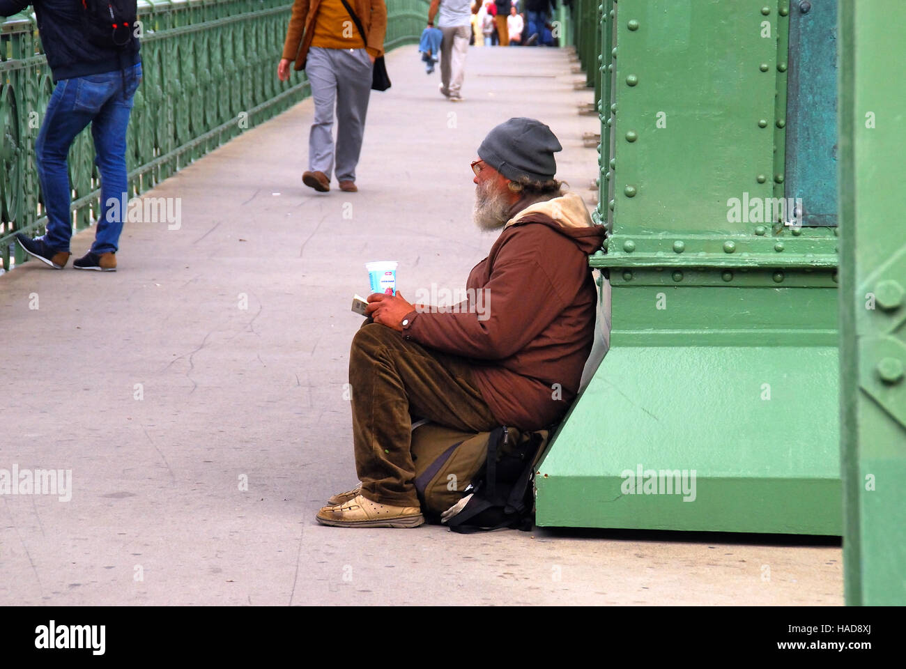 Homeless budapest hi-res stock photography and images - Alamy