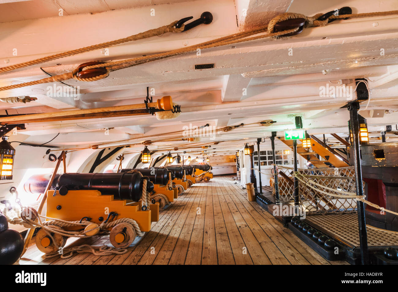 Inside the hms victory hi-res stock photography and images - Alamy