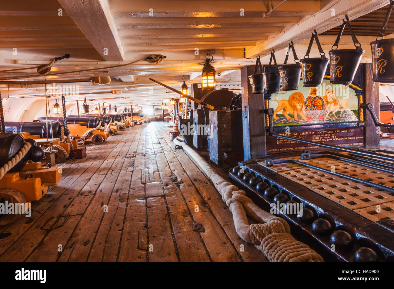 Inside the hms victory hi-res stock photography and images - Alamy