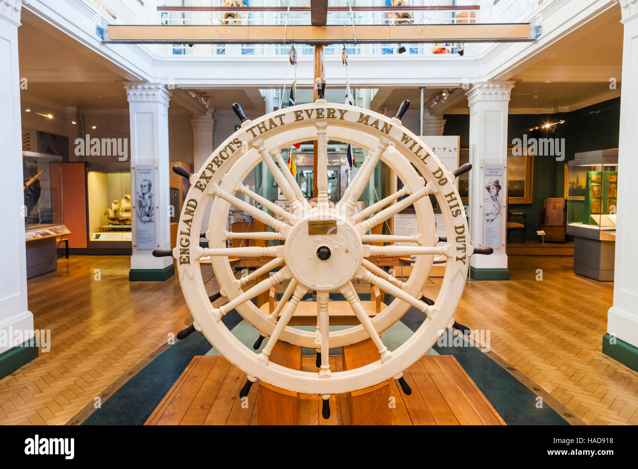 Wheel from hms victory hi-res stock photography and images - Alamy