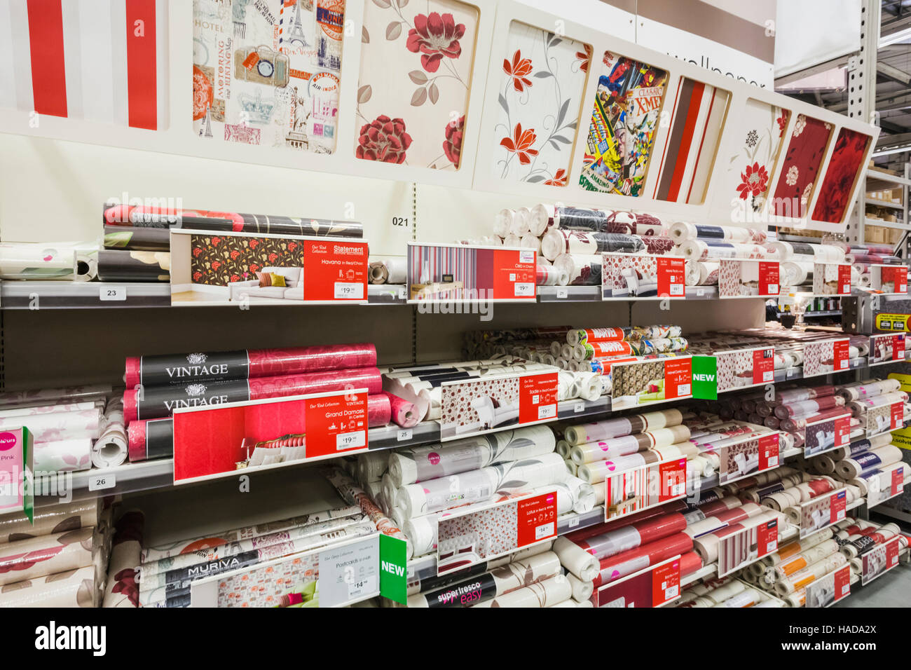 England, London, DIY Store Display of Wallpaper Stock Photo - Alamy