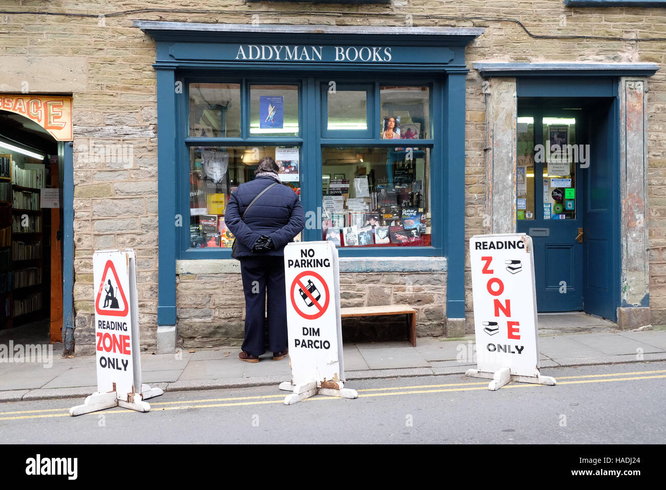 Visitor stands hi-res stock photography and images - Alamy