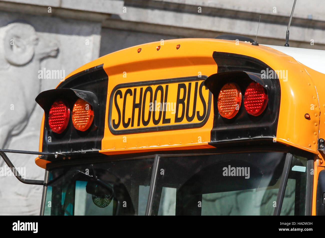 A mythical yellow school bus from the USA Stock Photo - Alamy