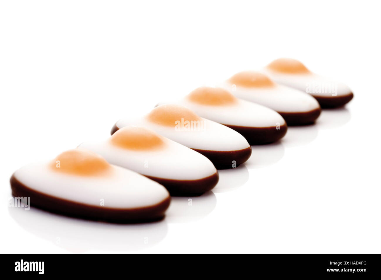 Fondant eggs hi-res stock photography and images - Alamy