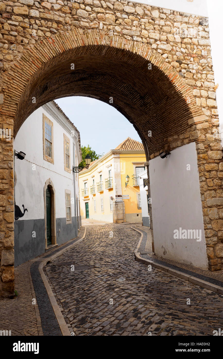 Faro arch hi-res stock photography and images - Alamy