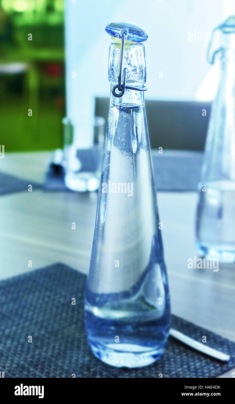 Splash drop fresh water super hi-res stock photography and images - Alamy