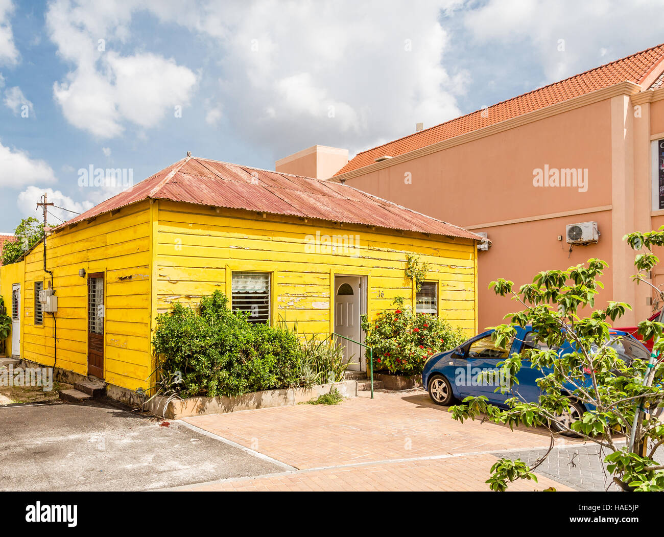 Old Yellow Wood Bungalow Stock Photo - Alamy