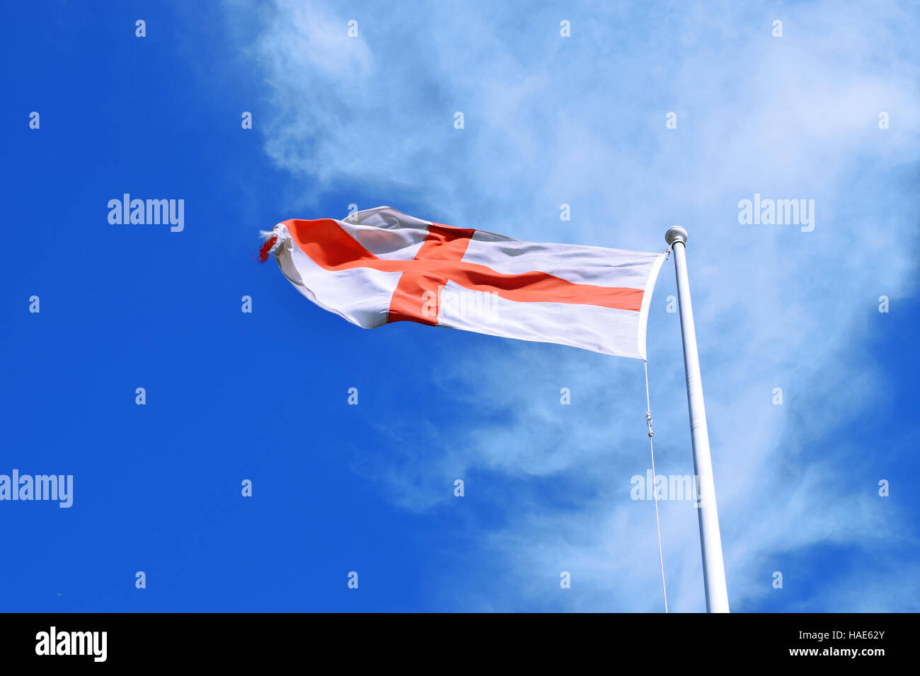 England flag on beautiful blue sky Stock Photo - Alamy