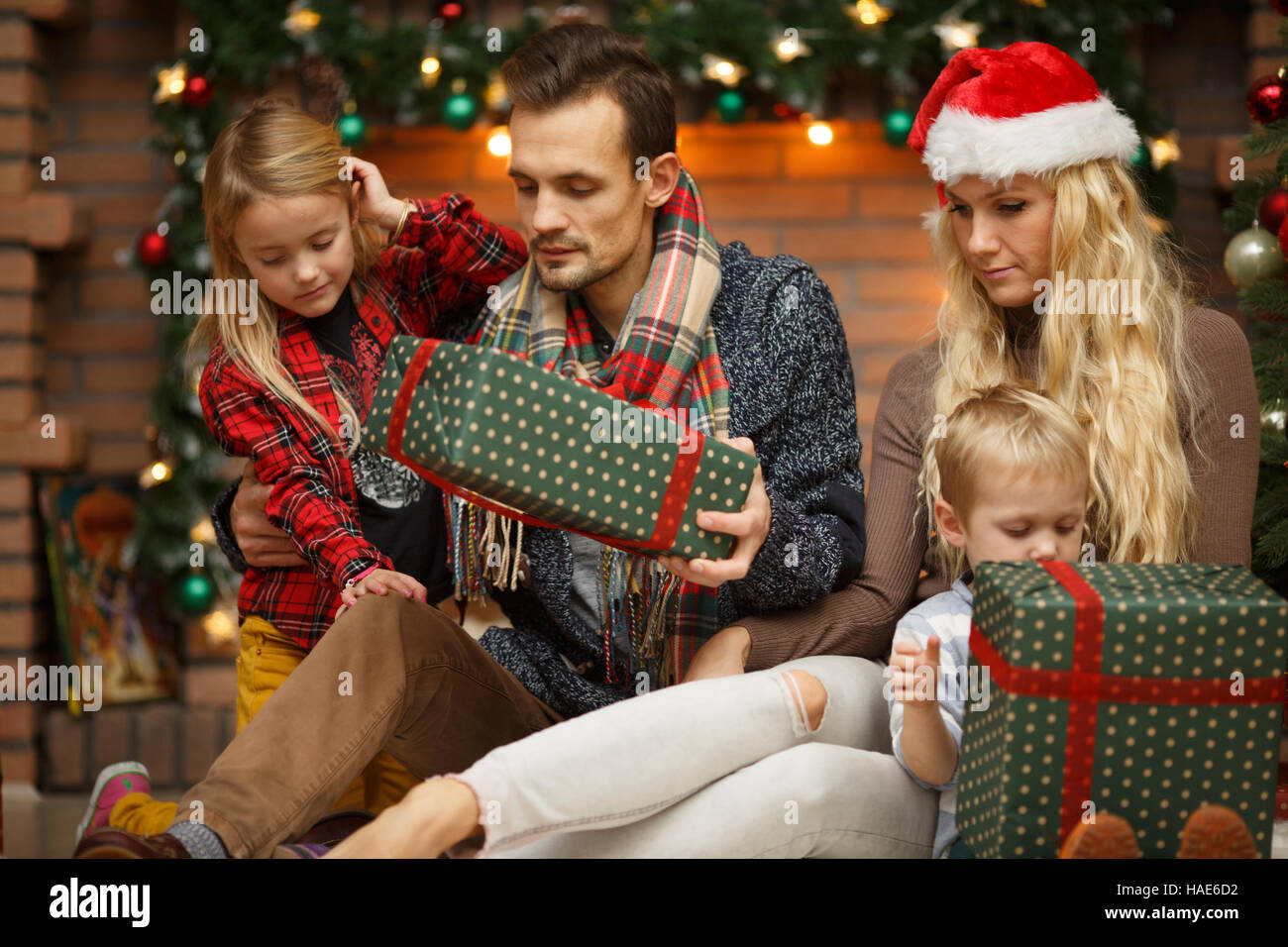 Children watching santa claus hi-res stock photography and images - Alamy
