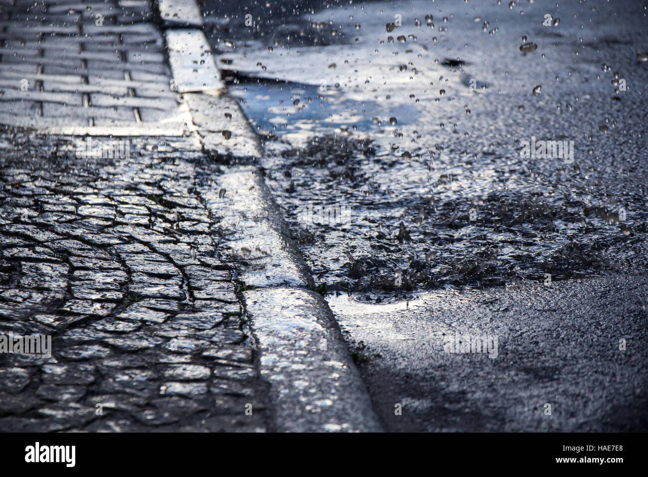 Wet rainy asphalt background surface hi-res stock photography and ...