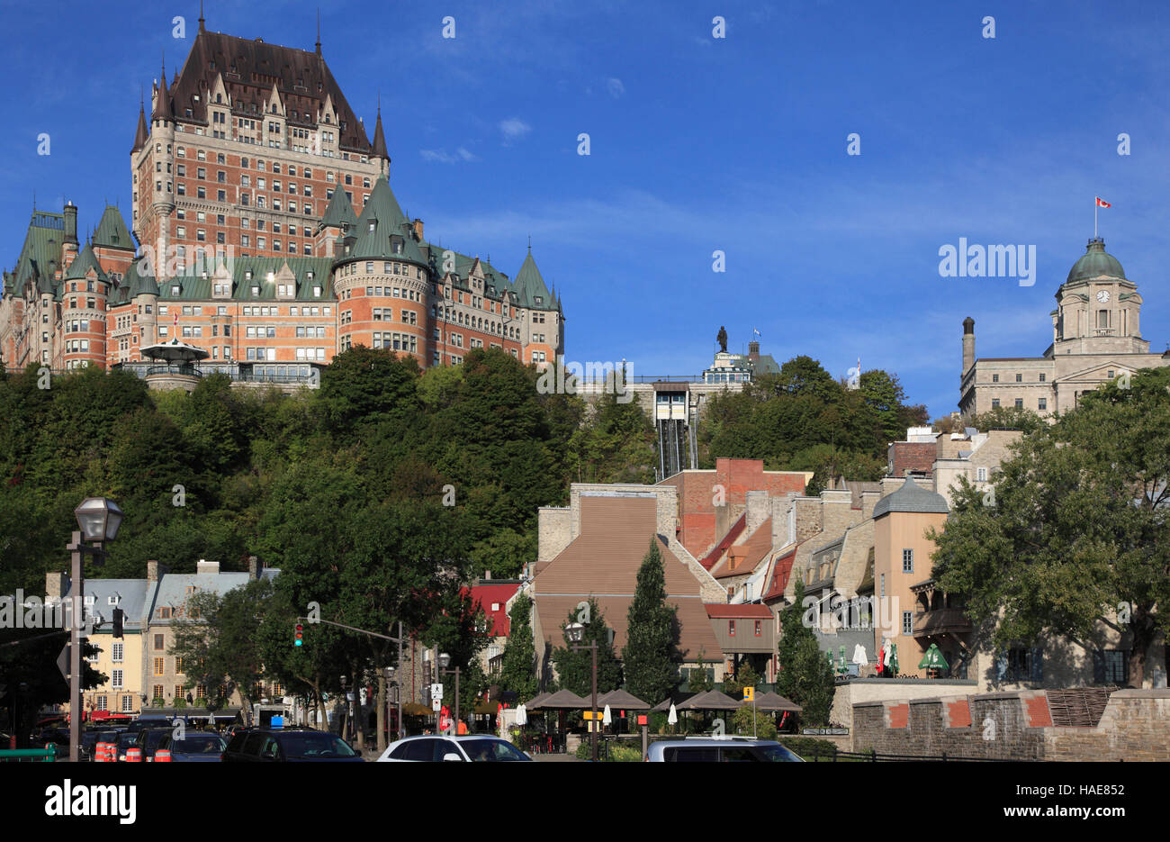 Quebec street chateau hi-res stock photography and images - Alamy