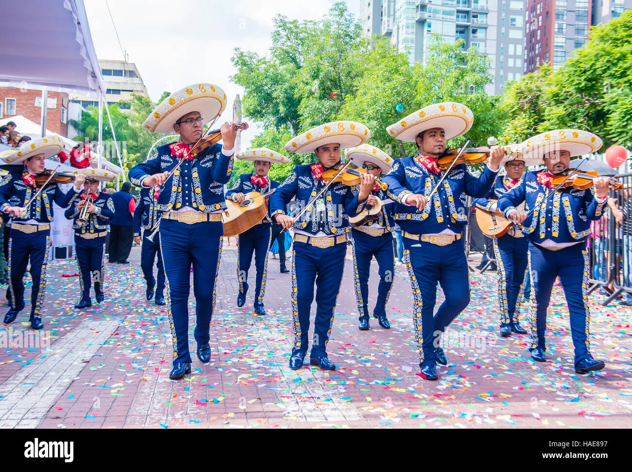 Musicians playing in mariachi band hi-res stock photography and images ...