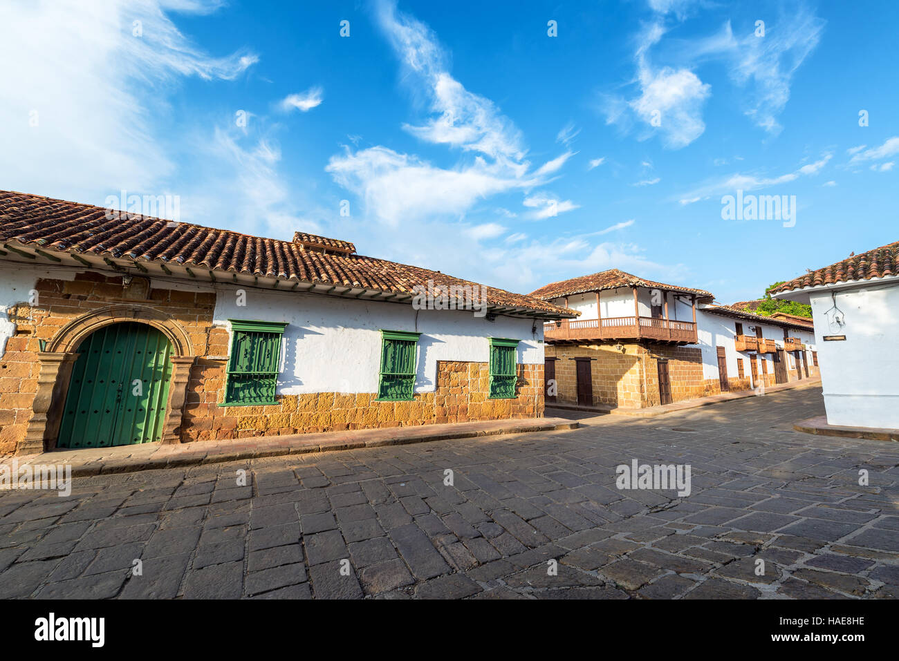 Colonial architecture wide view hi-res stock photography and images - Alamy