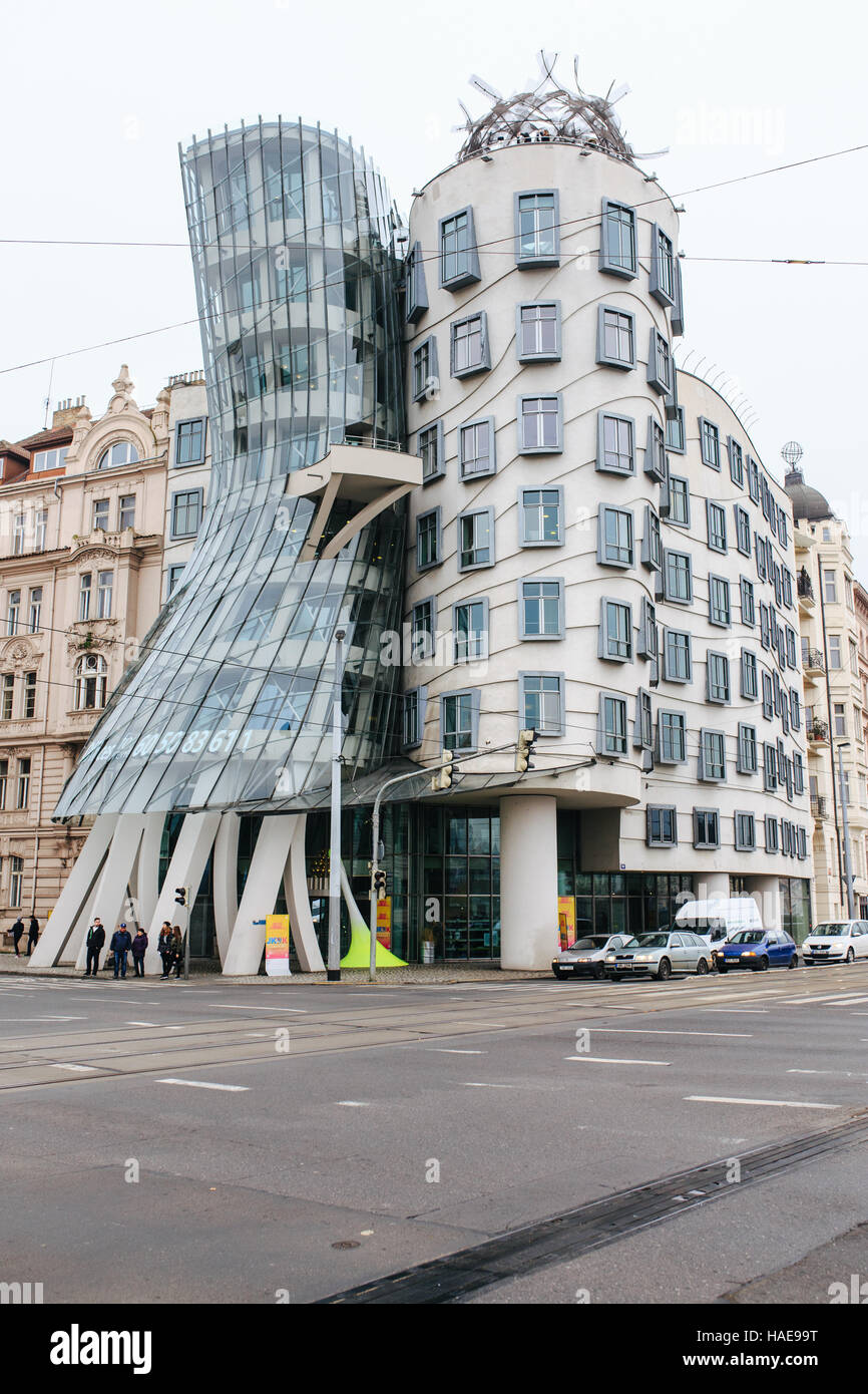 Dancing house, Prague Stock Photo - Alamy