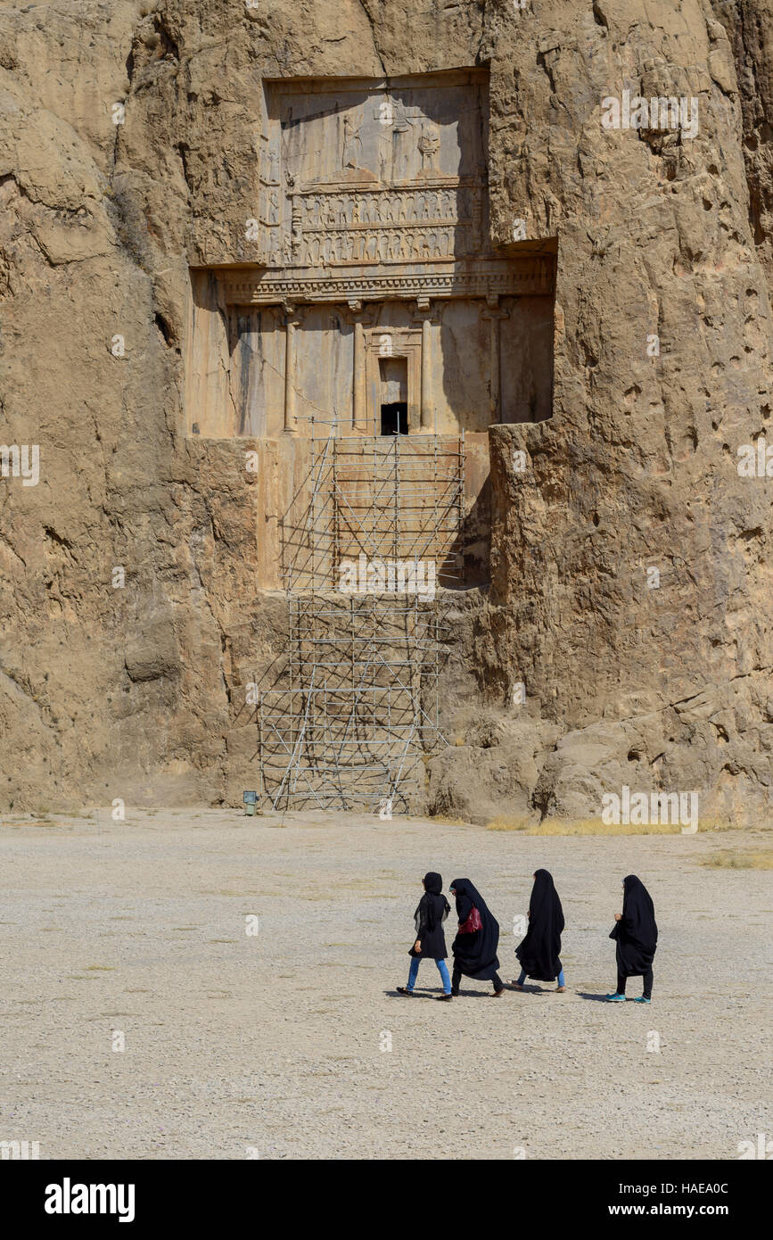 Naqsh-e Rustam necropolis Stock Photo - Alamy