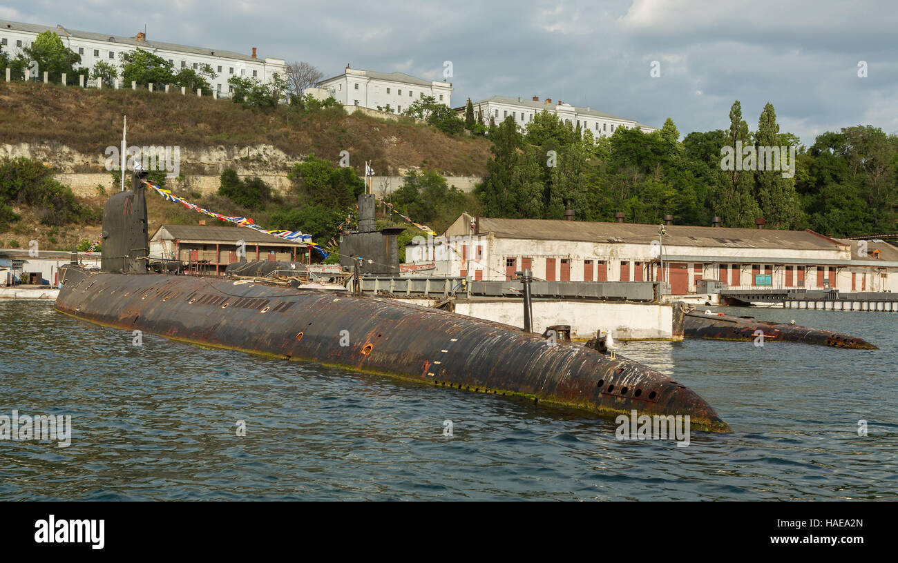 Submarine in floating dock hi-res stock photography and images - Alamy