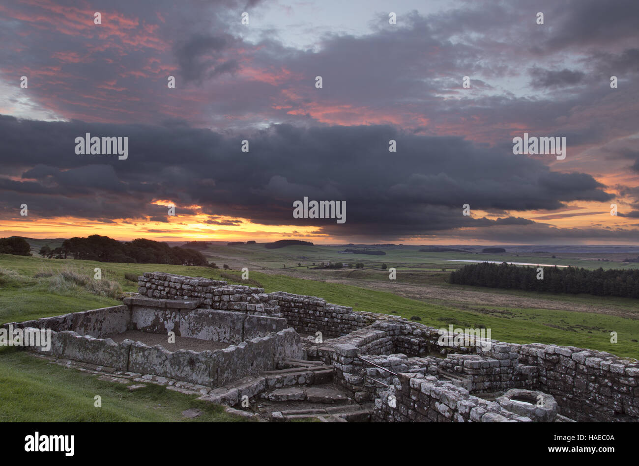 A section hadrians wall housesteads fort hi-res stock photography and ...