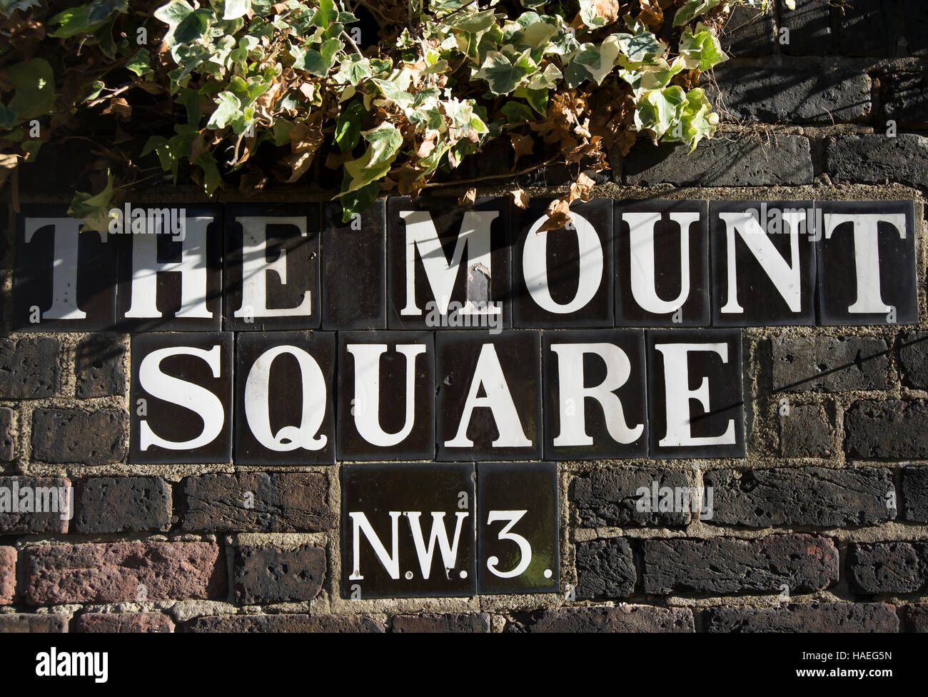 street name sign for the mount square, hampstead, london nw3 Stock ...