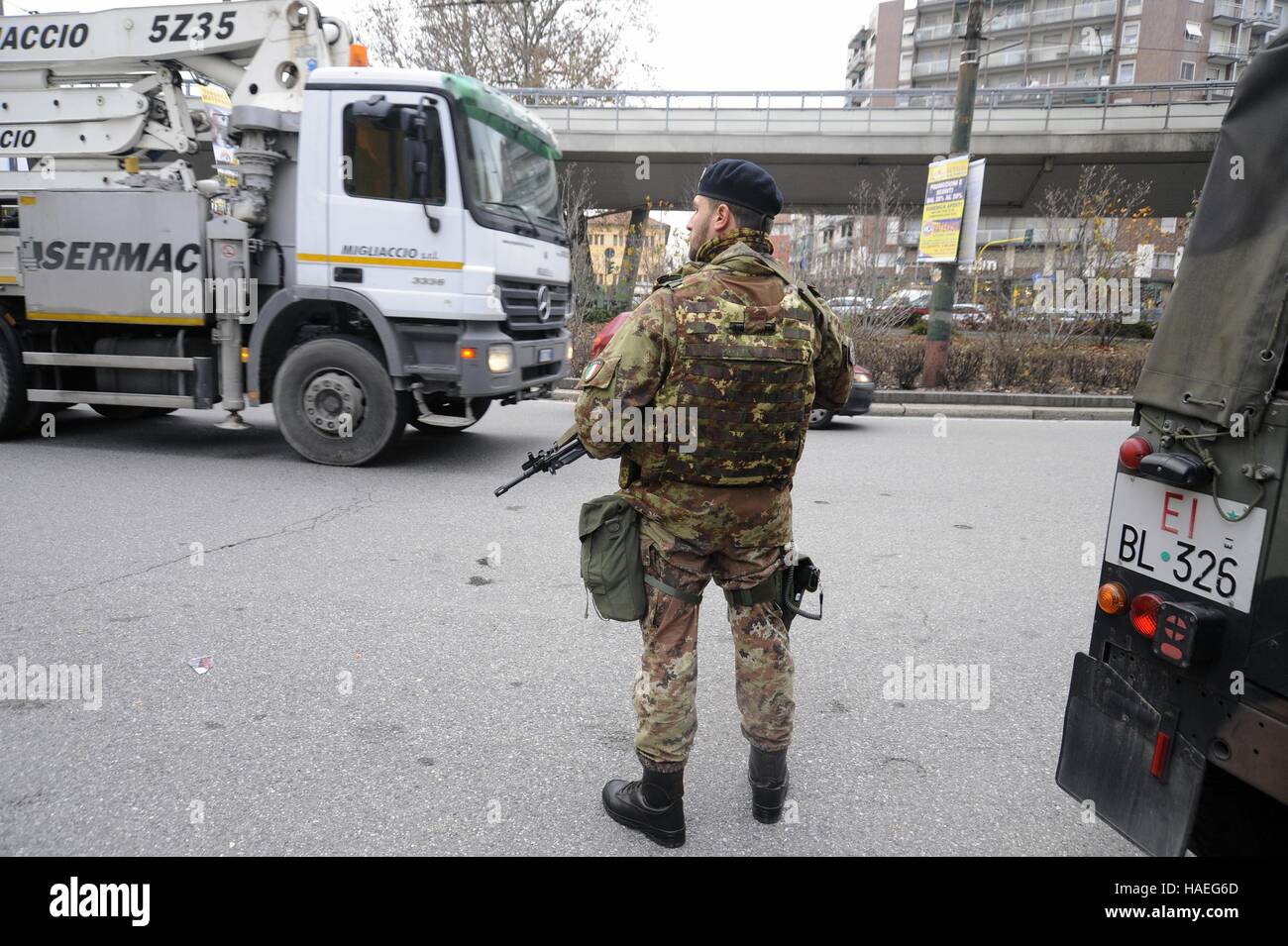 Territorial army and police hi-res stock photography and images - Alamy