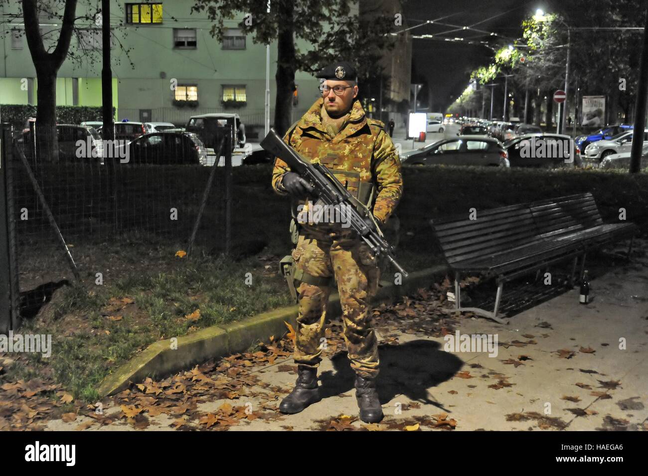 Milan, November 2016, mixed patrols of police and Army for control of ...