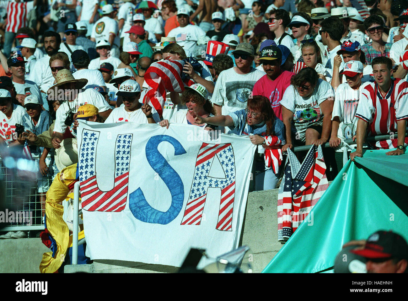 CROWDS WORLD CUP 1994 04 July 1994 Stock Photo - Alamy