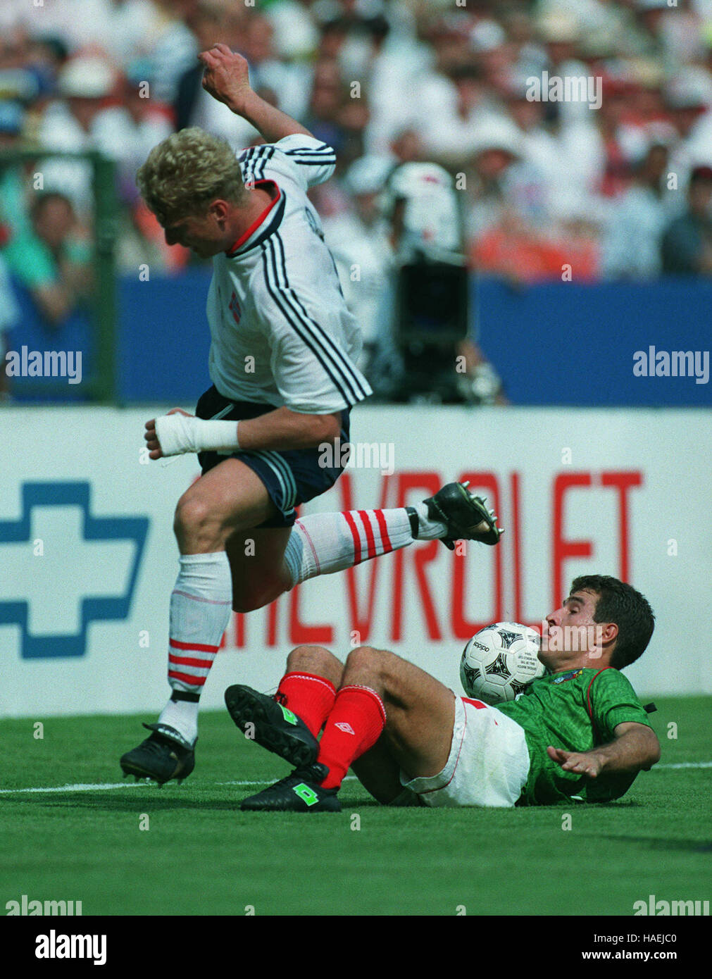 JOSTEIN FLO & JOAQUIN DEL OLMO NORWAY V MEXICO 20 July 1994 Stock Photo - Alamy