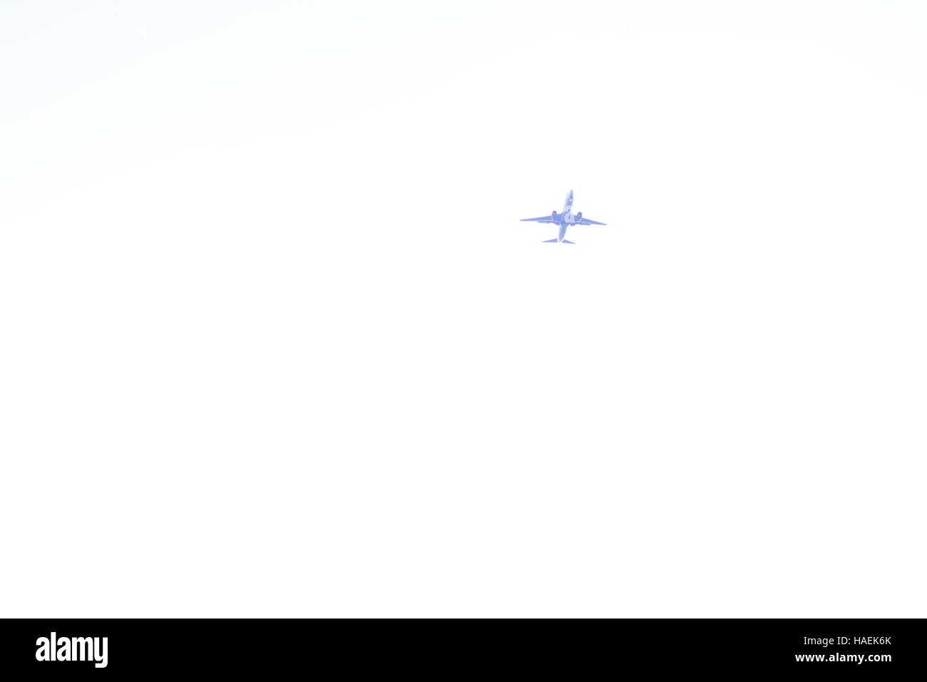 Airplane in the sky hi-res stock photography and images - Alamy