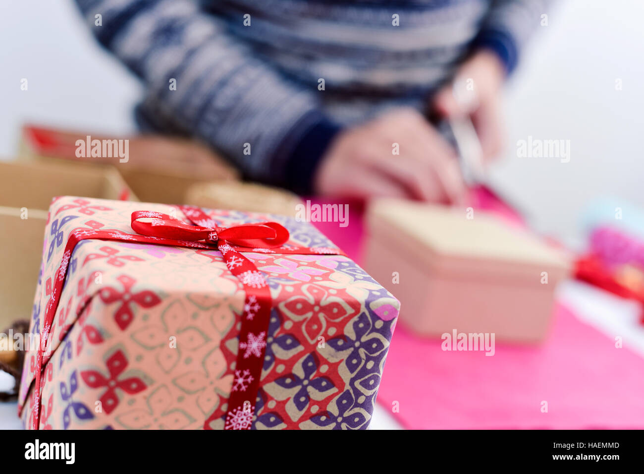 Box wrapping hi-res stock photography and images - Alamy