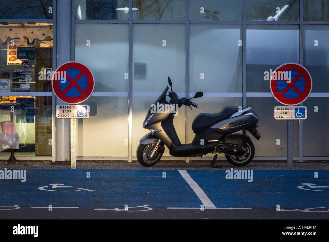 Two wheeler parking hi-res stock photography and images - Alamy