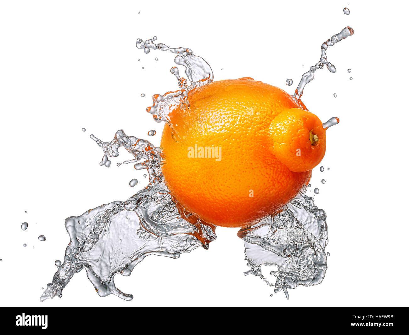 Water splash with mandarin isolated Stock Photo - Alamy