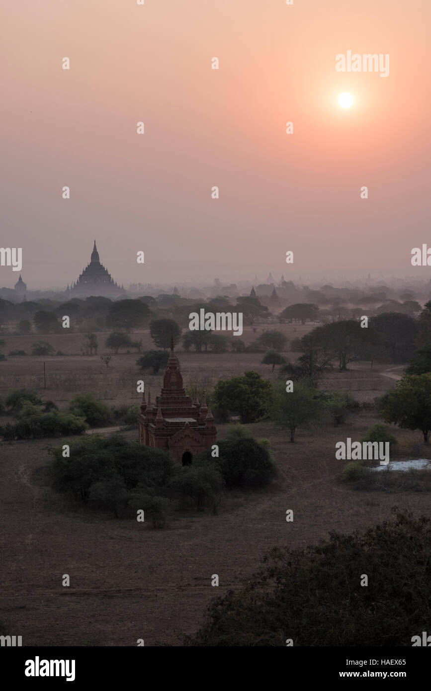 Bagan vertical architecture view myanmar hi-res stock photography and ...