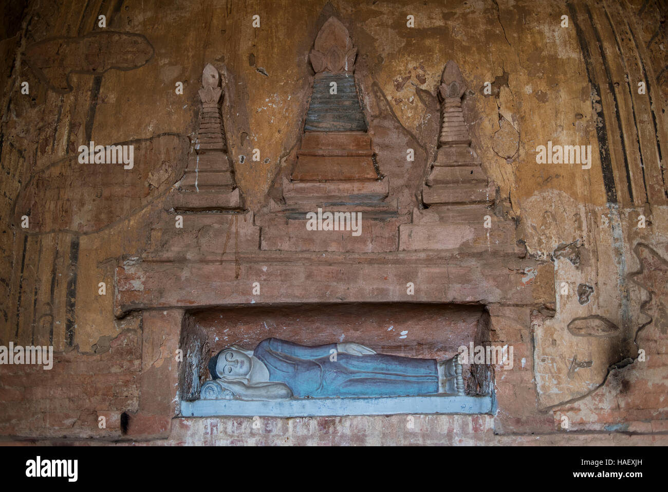Laying buddha hi-res stock photography and images - Alamy