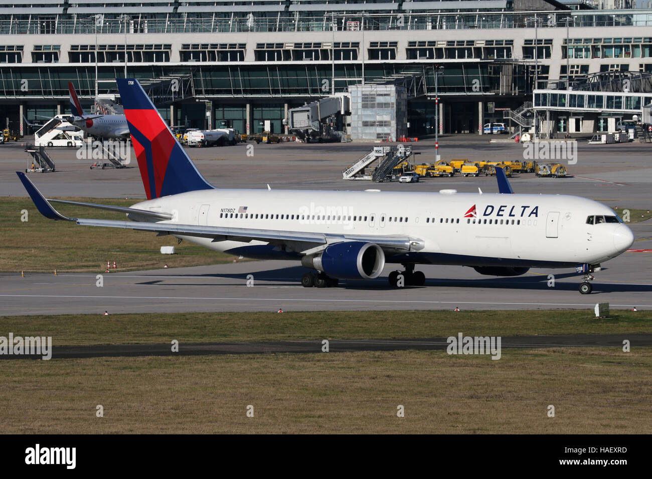 Stuttgart, Germany – November 29, 2016: Delta Airlines, Boeing 767-300 ...