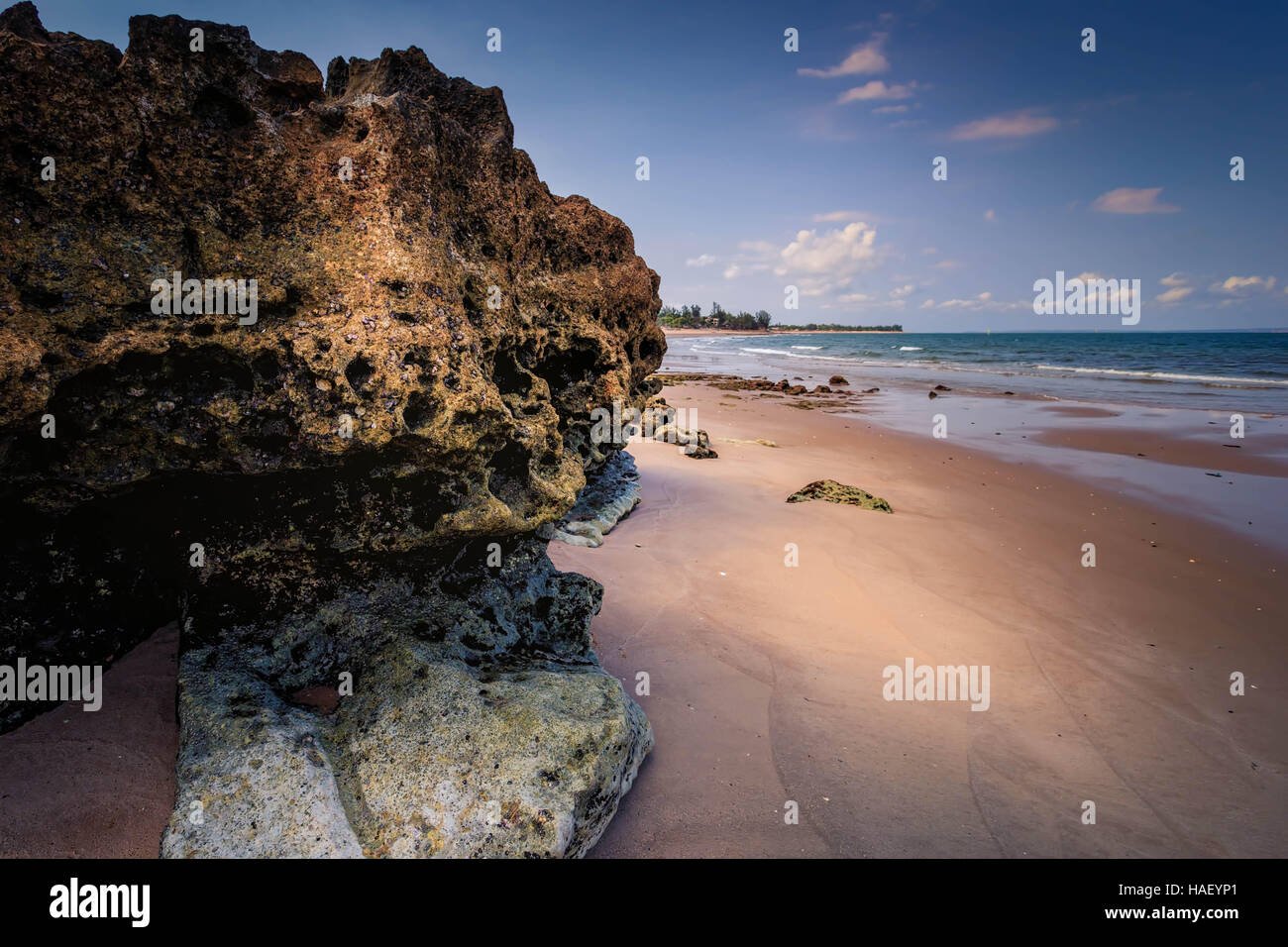 Madagascar wave hi-res stock photography and images - Alamy