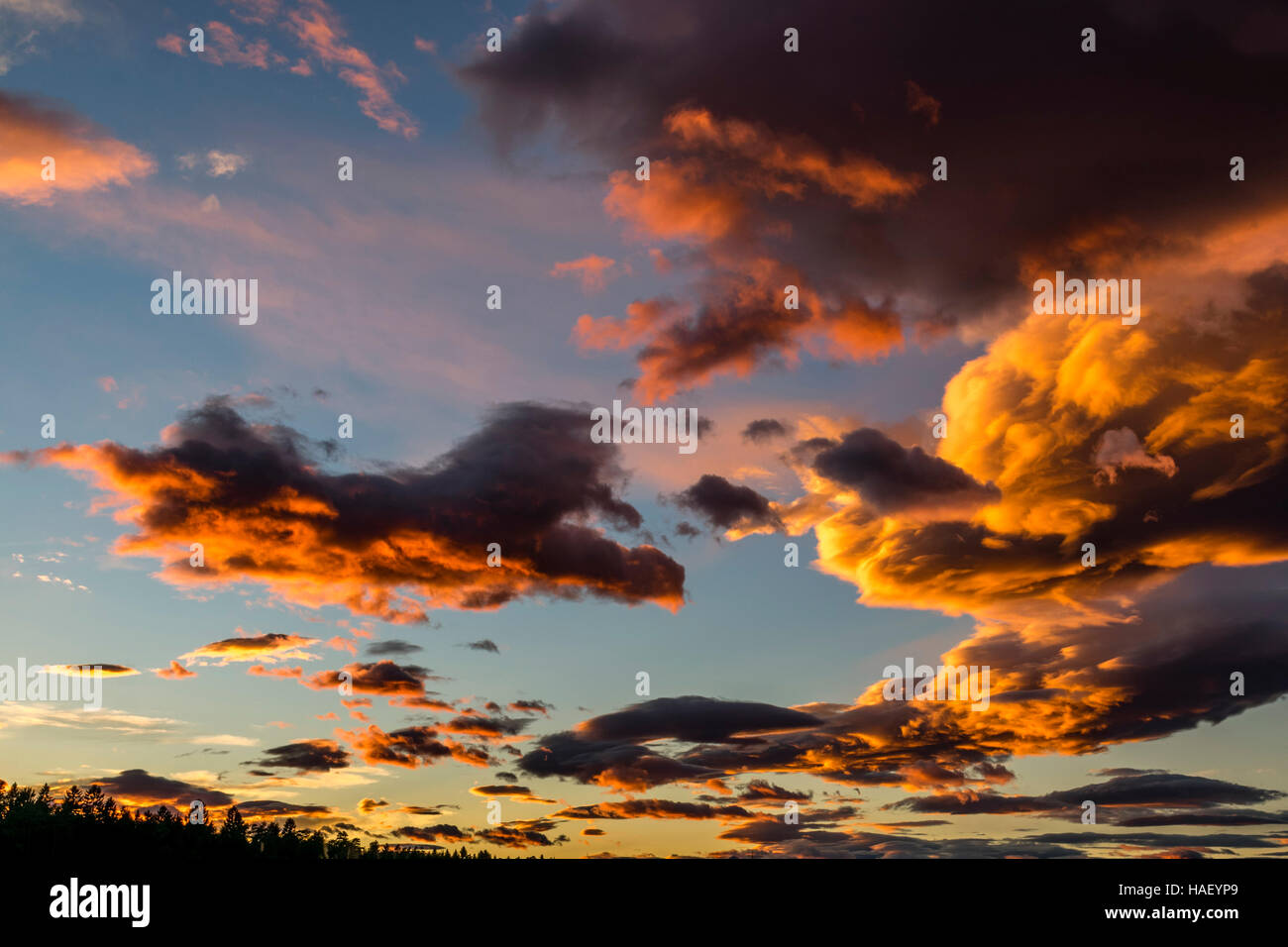 Cumulus cloud color hi-res stock photography and images - Alamy