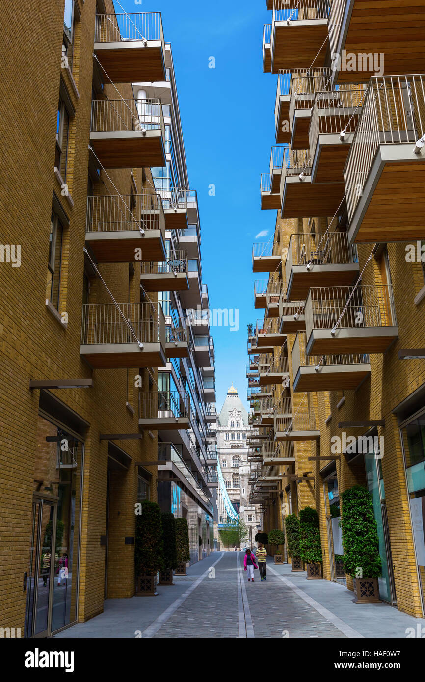 Balcony view tower bridge hi-res stock photography and images - Alamy