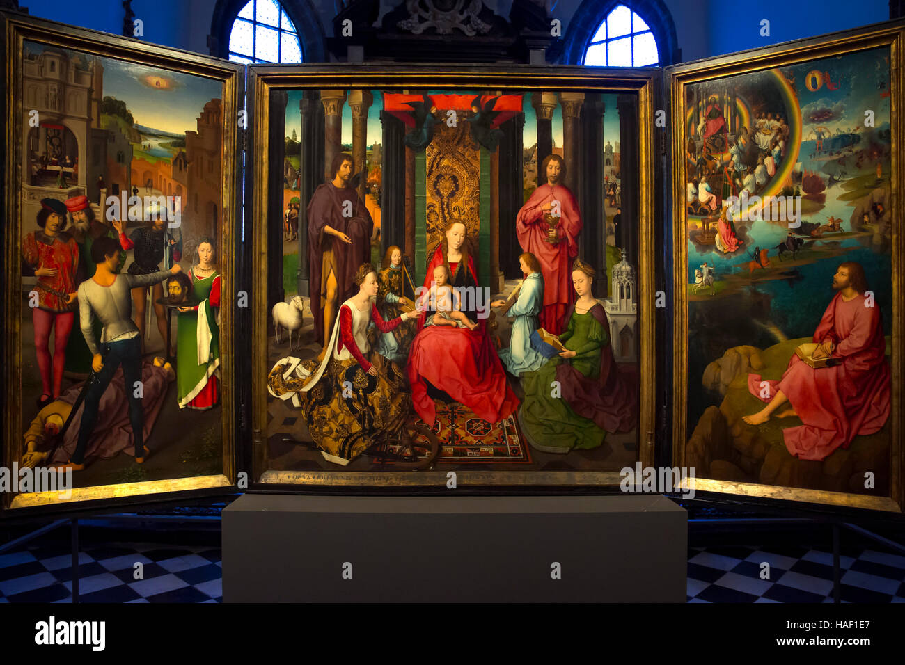 Altarpiece triptych of Saint John the Evangelist and Saint John the Baptist, by Hans Memling ...
