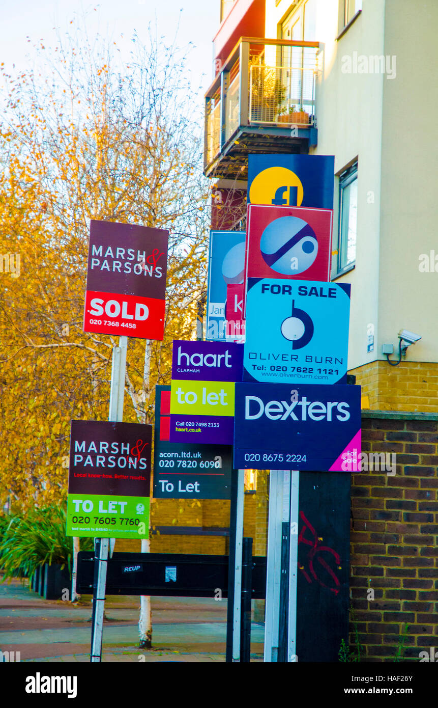 House houses grouped together hi-res stock photography and images - Alamy