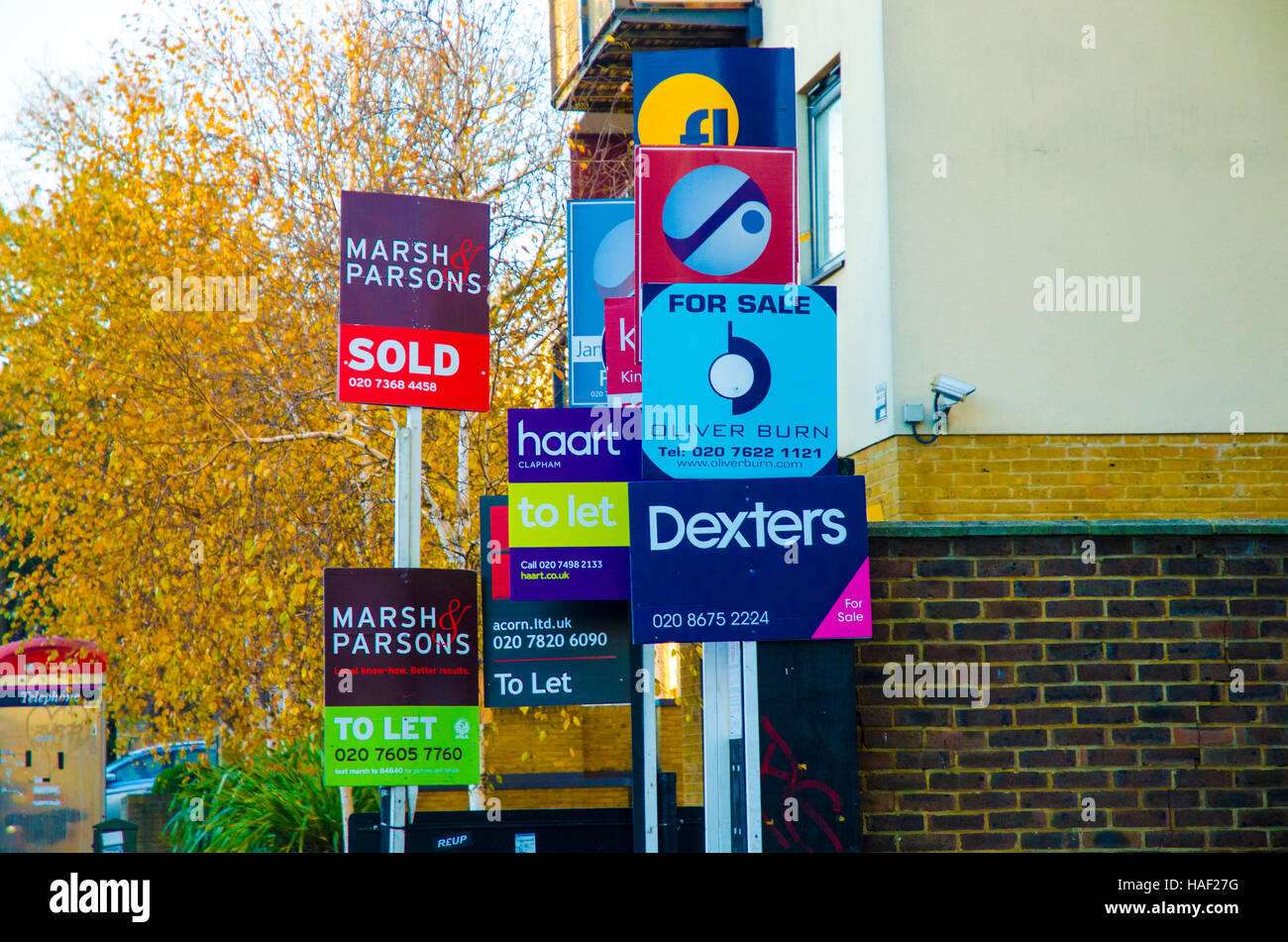 House houses grouped together hi-res stock photography and images - Alamy
