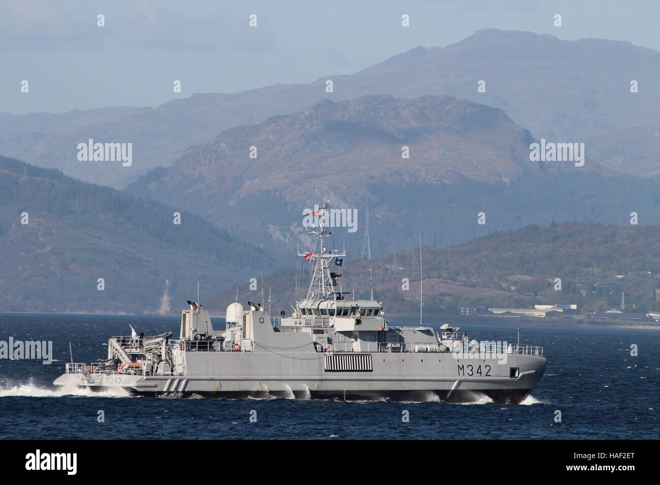 Mine countermeasures hi-res stock photography and images - Alamy