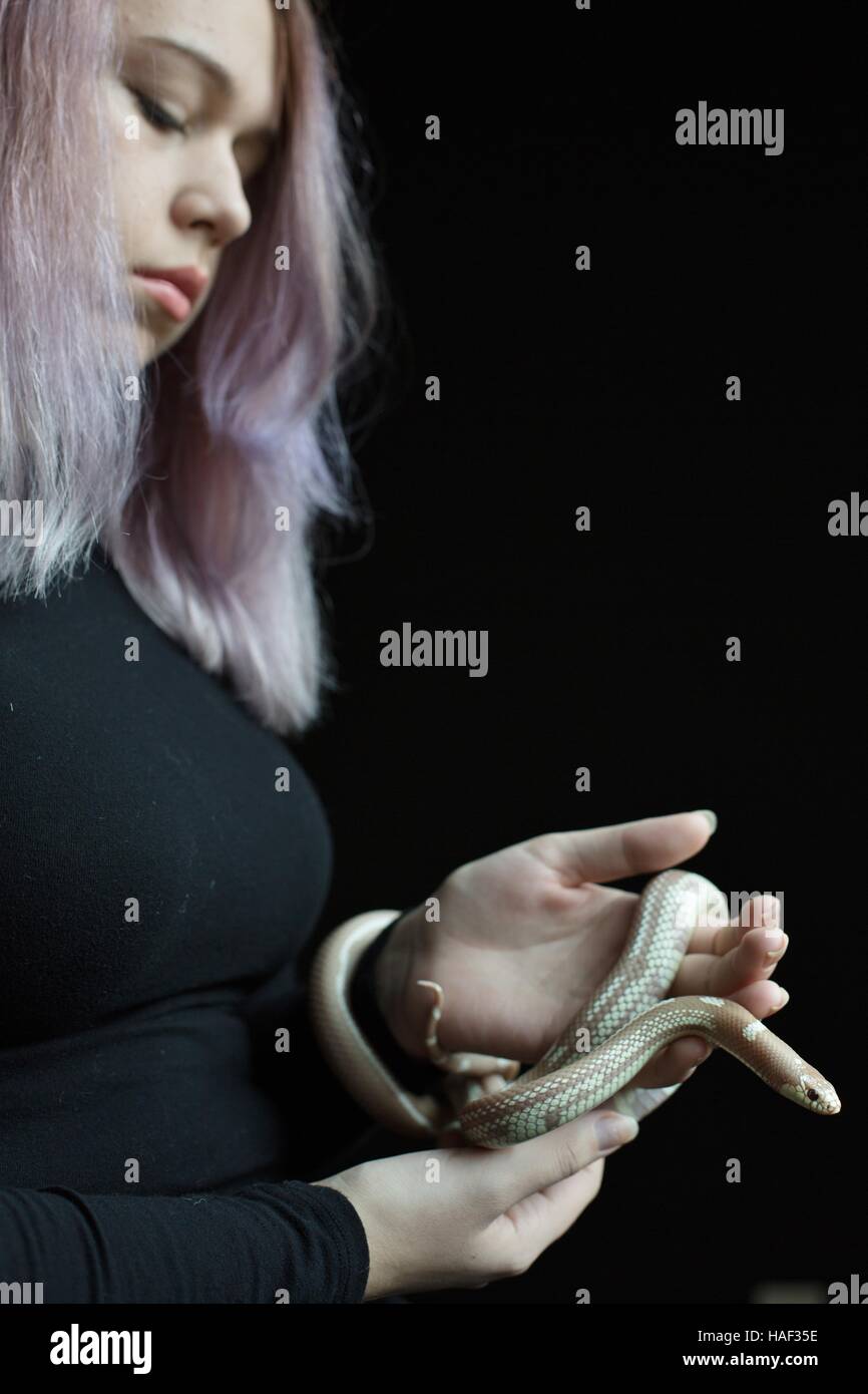 Girl Holding Snake Stock Photos & Girl Holding Snake Stock Images - Alamy