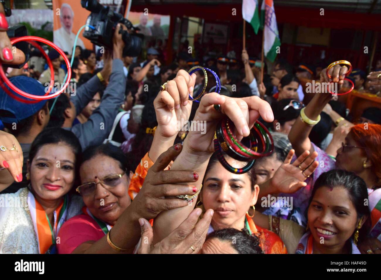 Mahila hi-res stock photography and images - Alamy