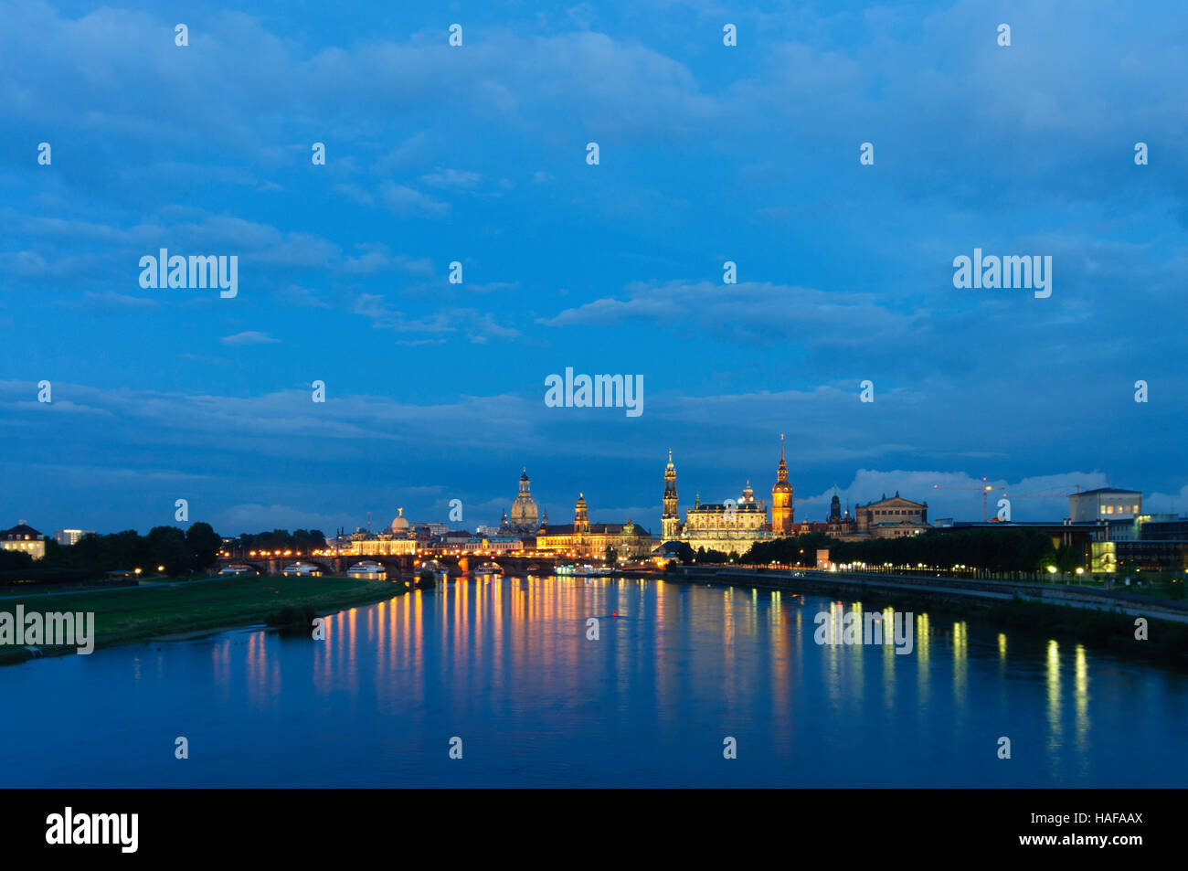 Dresden: View from bridge Marienbrücke on river Elbe and old town ...