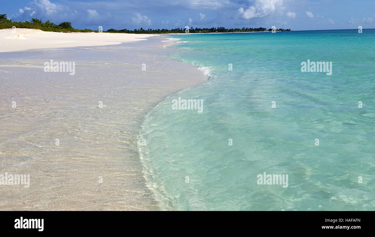Tropical Caribbean Beach in Antigua and Barbuda Stock Photo - Alamy