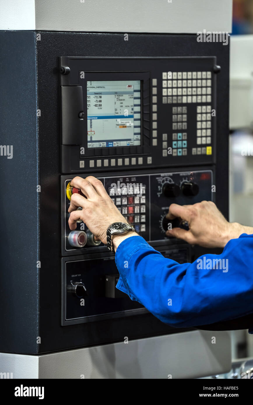 Milling machine operator hi-res stock photography and images - Alamy