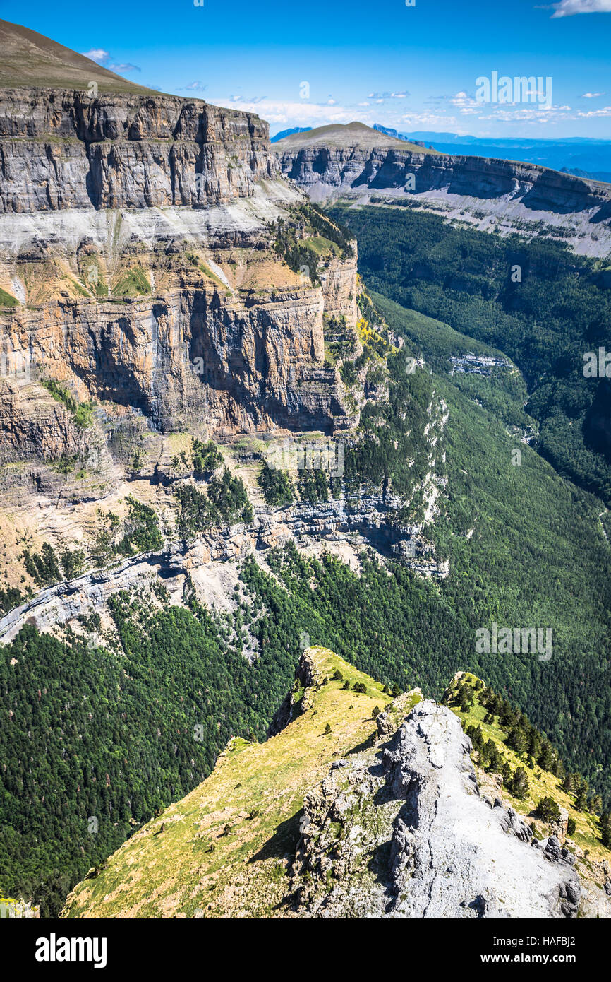 Mountains in the Pyrenees, Ordesa Valley National Park, Aragon, Huesca ...