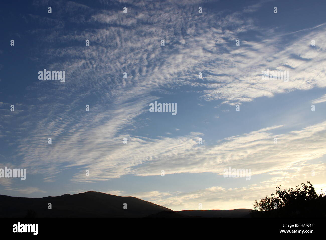 Cloud sky sceneries hi-res stock photography and images - Alamy
