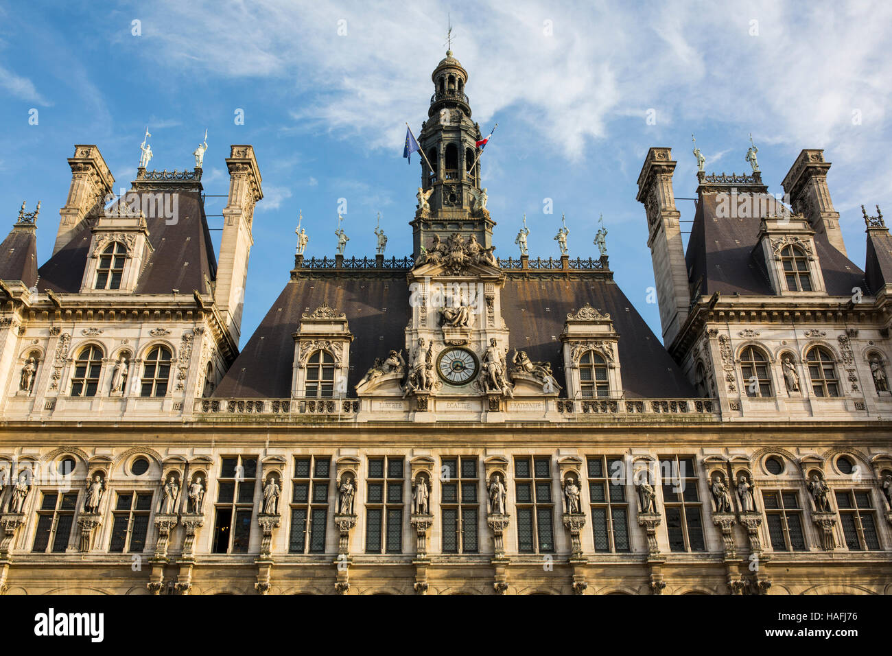 Traditional french building hi-res stock photography and images - Alamy