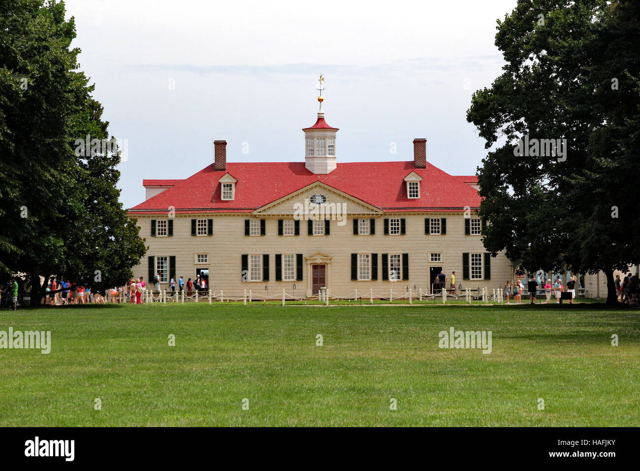 George Washington's home at Mount Vernon, Virginia framed by two large ...